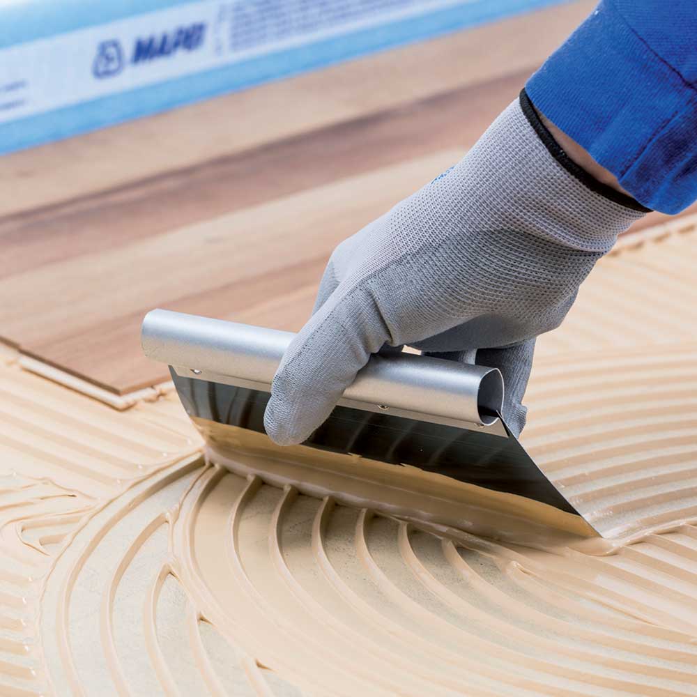 Mapei V-Notch Trowel for using with flooring adhesive – V4